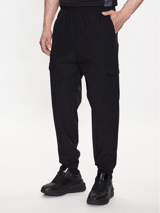 Calvin Klein Jeans Jogginghose J30j323498 Schwarz Regular Fit Modivo At