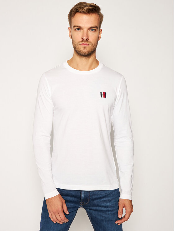 Tommy hilfiger modern essentials store