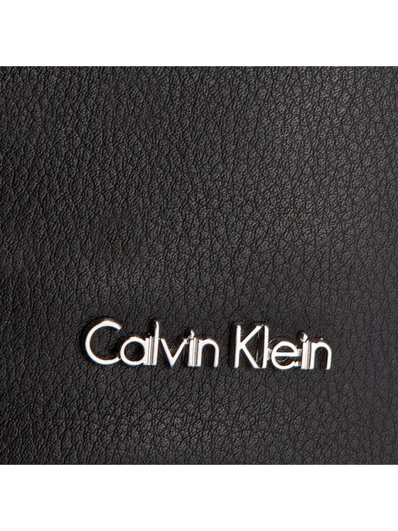 Calvin Klein Kabelka Nor1 Small Elongated Bucket Bag K60K602445 Černá ...
