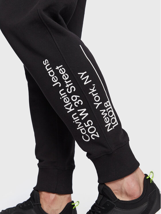 Calvin Klein Jeans Jogginghose J30j322639 Schwarz Regular Fit Modivo De