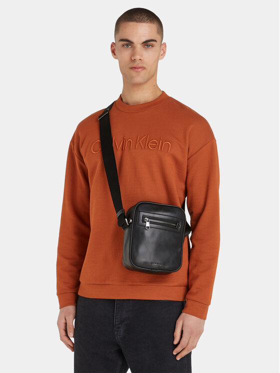 Calvin Klein Saszetka Ck Elevated Reporter S K50K511190 Czarny | Modivo.pl
