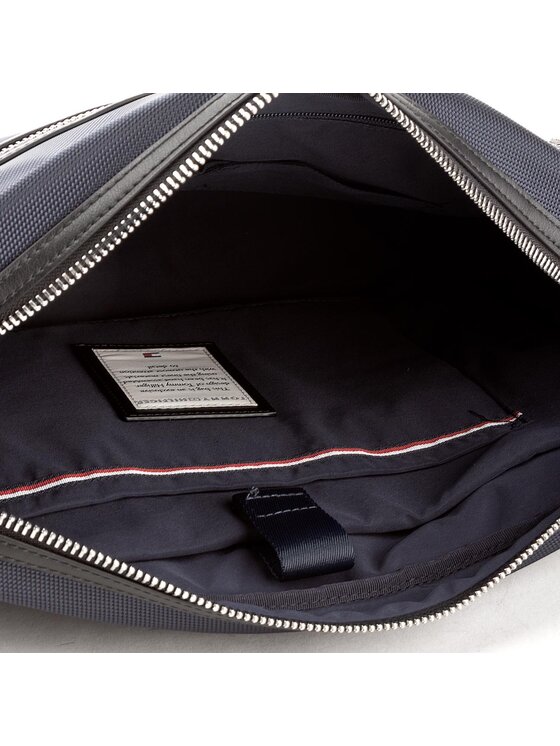 Tommy hilfiger elevated messenger store
