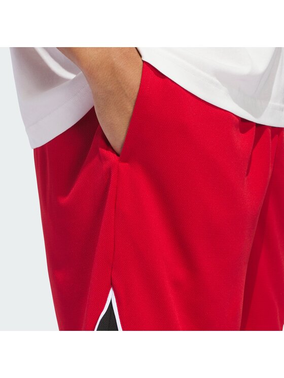 adidas Szorty sportowe 139979 Czerwony Loose Fit | Modivo.pl