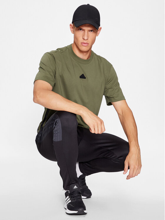 adidas T-Shirt Future Icons 3-Stripes IN1615 Grün Loose Fit | Modivo.de