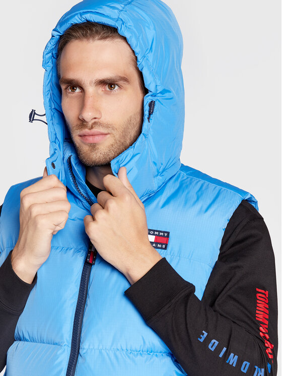 Tommy Jeans Prsluk Alaska Vest DM0DM14447 Plava Regular Fit | Modivo.hr