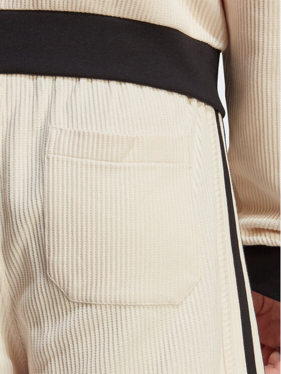 adidas Pantaloni scurți sport Adicolor Classics Waffle Shorts HA9310 ...
