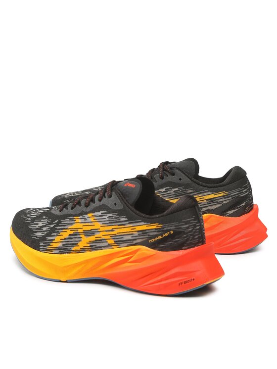 Asics Buty do biegania Novablast 3 1011B458 Czarny | Modivo.pl