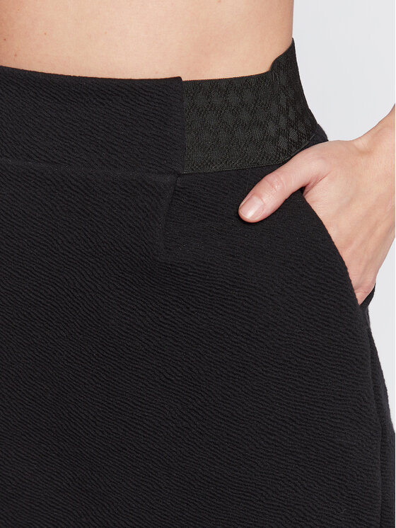 NAF NAF Мини пола Maillard Uni DNJ5Z Черен Regular Fit | Modivo.bg