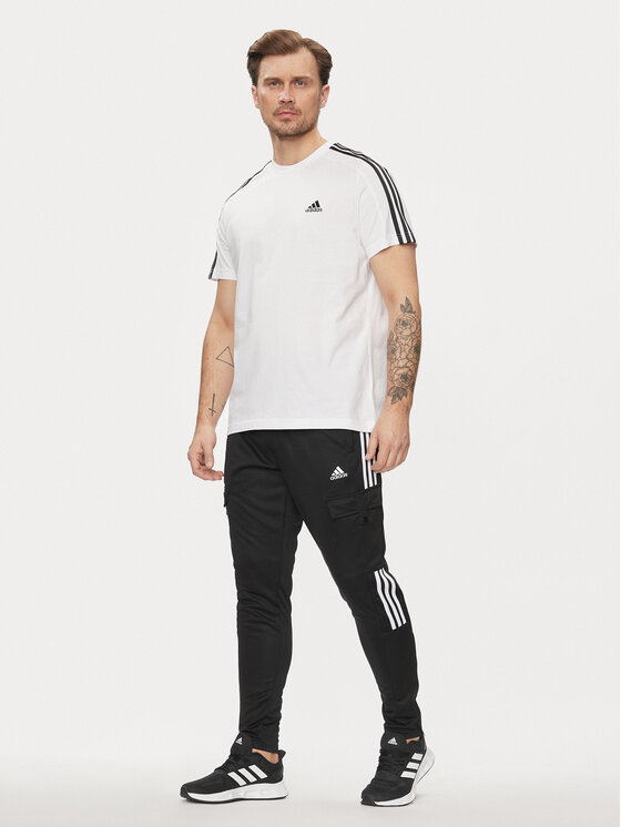 adidas Spodnie dresowe IA3067 Czarny Regular Fit | Modivo.pl
