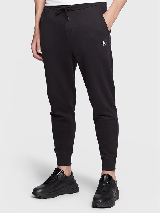 Calvin Klein Jeans Teplákové Nohavice J30j322484 Čierna Regular Fit