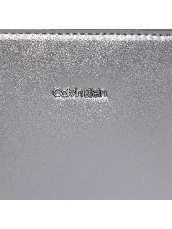 Calvin Klein Дамска чанта Ck Must Crossbody Md_ Emb K60K611359 Сребрист ...