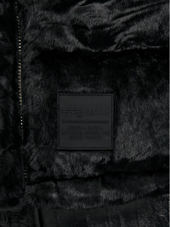 Alpha Industries Kurtka zimowa 148002 Czarny Regular Fit | Modivo.pl