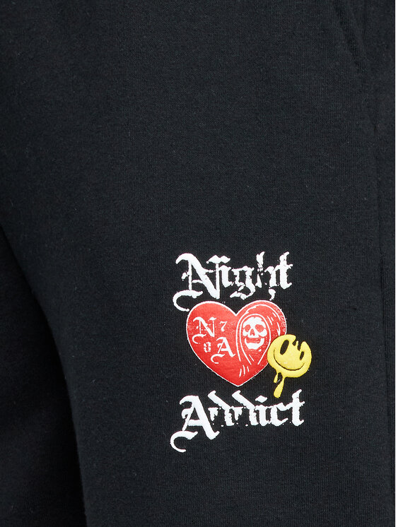 Night Addict Teplákové kalhoty MJB-NA516HEART Černá Regular Fit | Modivo.cz