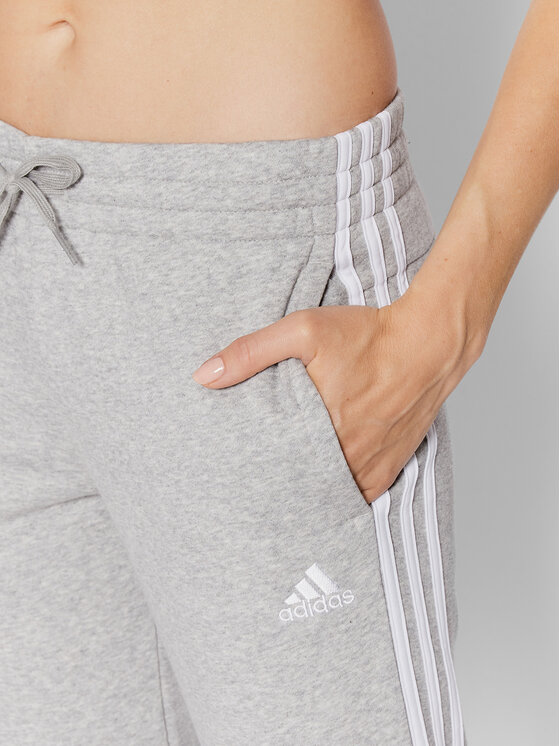 adidas Jogginghose Essentials Fleece 3-Stripes GV6020 Grau Slim Fit ...
