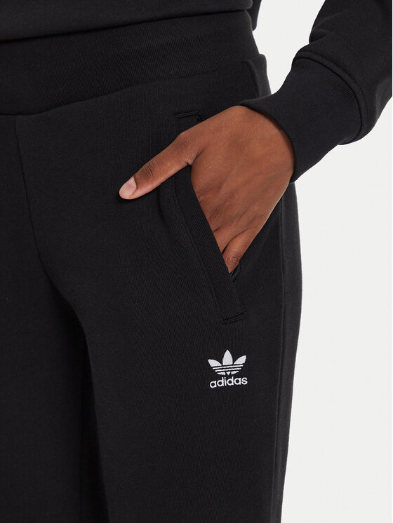 adidas Spodnie dresowe adicolor Essentials IA6479 Czarny Slim Fit ...