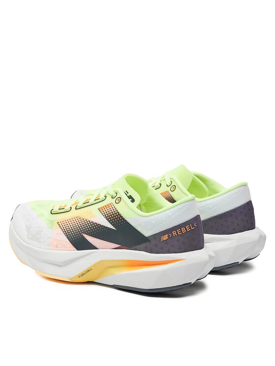 New Balance Běžecké boty Fuelcell Rebel v4 WFCXLA4 Bílá | Modivo.cz