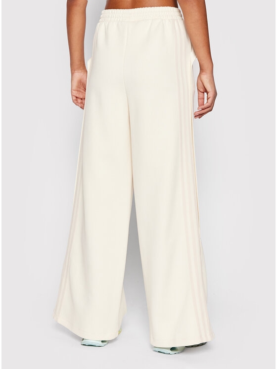 adidas Spodnie dresowe adicolor Clean Classics HC2012 Beżowy Loose Fit ...