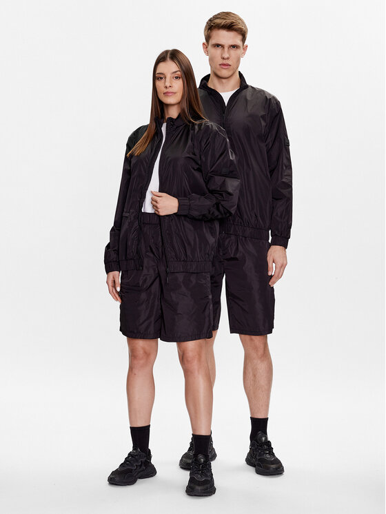 Rains Short en tissu 18920 Noir Regular Fit | Modivo.fr